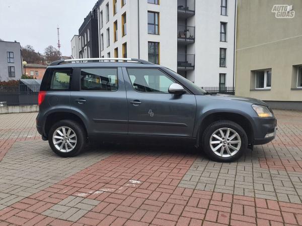 Grey Skoda Yeti 2016 in Kaunas, with an engine capacity of 2.00 L and mileage of 298 thousand km for 5600 €, photo 1 on AUTOMOTO.COM.LV