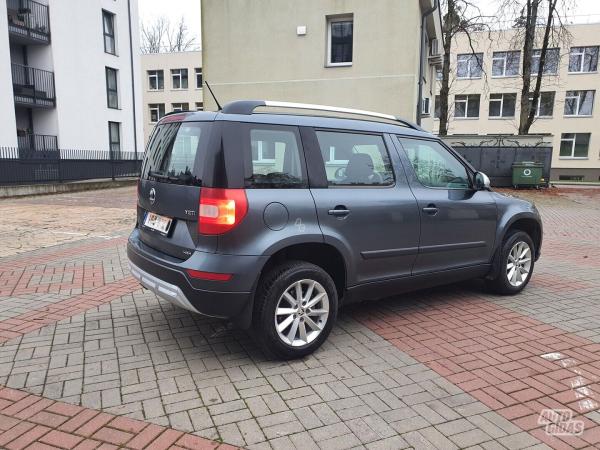 Grey Skoda Yeti 2016 in Kaunas, with an engine capacity of 2.00 L and mileage of 298 thousand km for 5600 €, photo 2 on AUTOMOTO.COM.LV