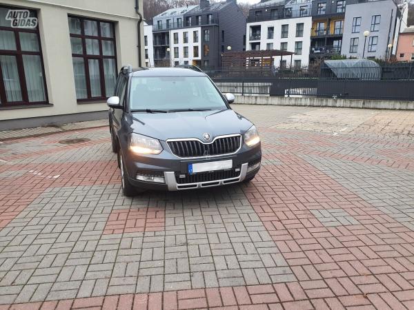 Grey Skoda Yeti 2016 in Kaunas, with an engine capacity of 2.00 L and mileage of 298 thousand km for 5600 €, photo 7 on AUTOMOTO.COM.LV