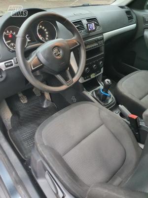 Grey Skoda Yeti 2016 in Kaunas, with an engine capacity of 2.00 L and mileage of 298 thousand km for 5600 €, photo 16 on AUTOMOTO.COM.LV