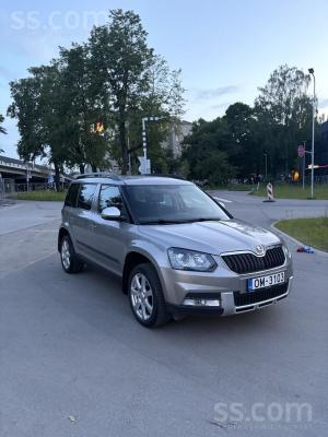 Grey Skoda Yeti 2016 in Riga, with an engine capacity of 2.00 L and mileage of 267 thousand km for 6490 €, photo 5 on AUTOMOTO.COM.LV