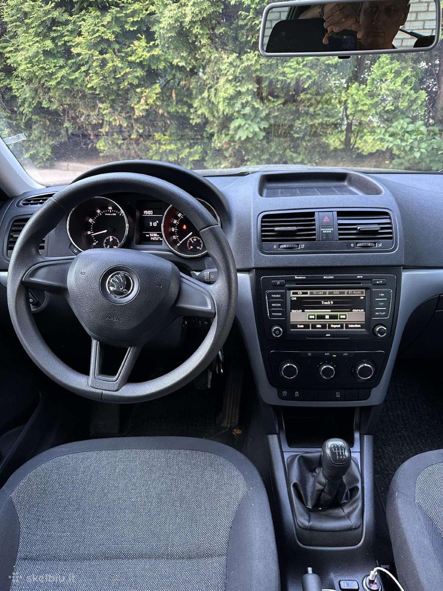 Pelēks Skoda Yeti 2016 Kėdainiai, ar dzinēja tilpumu 1.20 L un nobraukumu 147 tūkst. km par 6900 €, foto 4 vietnē AUTOMOTO.COM.LV