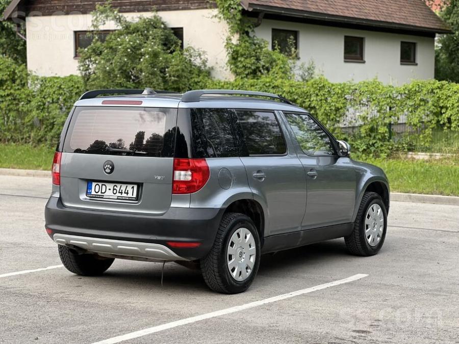 Pelēks Skoda Yeti 2011 Rīga, ar dzinēja tilpumu 1.20 L un nobraukumu 140 tūkst. km par 2800 €, foto 2 vietnē AUTOMOTO.COM.LV