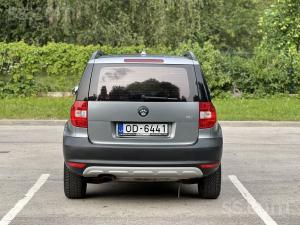 Pelēks Skoda Yeti 2011 Rīga, ar dzinēja tilpumu 1.20 L un nobraukumu 140 tūkst. km par 2800 €, foto 12 vietnē AUTOMOTO.COM.LV