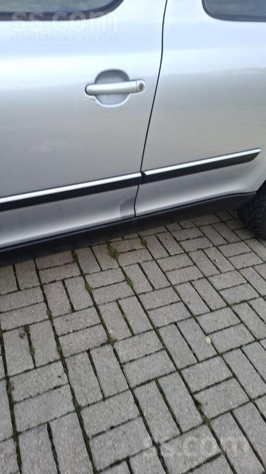 Grey Skoda Yeti 2012 in Riga, with an engine capacity of 1.20 L and mileage of 217 thousand km for 1690 €, photo 17 on AUTOMOTO.COM.LV