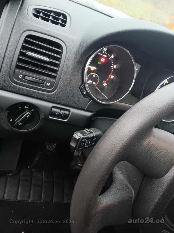Pelēks Skoda Yeti 2013 Tallina, ar dzinēja tilpumu 1.20 L un nobraukumu 175 tūkst. km par 5800 €, foto 11 vietnē AUTOMOTO.COM.LV
