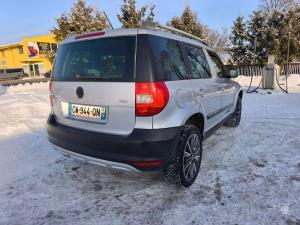 Grey Skoda Yeti 2013 in Taurage, with an engine capacity of 2.00 L and mileage of 260 thousand km for 3400 €, photo 5 on AUTOMOTO.COM.LV