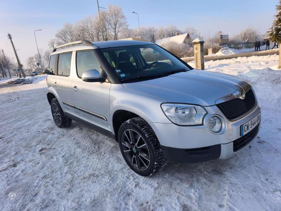 Grey Skoda Yeti 2013 in Taurage, with an engine capacity of 2.00 L and mileage of 260 thousand km for 3400 €, photo 19 on AUTOMOTO.COM.LV