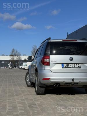 Grey Skoda Yeti 2014 in Riga, with an engine capacity of 2.00 L and mileage of 320 thousand km for 1500 €, photo 5 on AUTOMOTO.COM.LV
