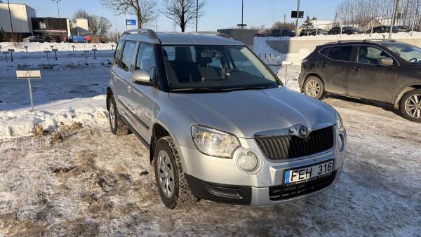 Grey Skoda Yeti 2011 in Vilnius, with an engine capacity of 1.20 L and mileage of 155 thousand km for 4200 €, photo 2 on AUTOMOTO.COM.LV