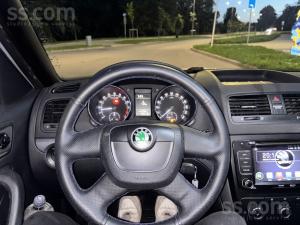 Pelēks Skoda Yeti 2012 Rīga, ar dzinēja tilpumu 2.00 L un nobraukumu 289 tūkst. km par 4200 €, foto 25 vietnē AUTOMOTO.COM.LV