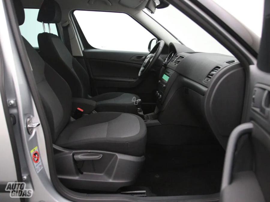 Grey Skoda Yeti 2014 in Vilnius, with an engine capacity of 1.20 L and mileage of 172 thousand km for 6599 €, photo 15 on AUTOMOTO.COM.LV
