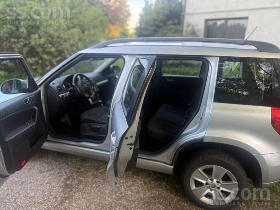 Pelēks Skoda Yeti 2014 Rīga, ar dzinēja tilpumu 2.00 L un nobraukumu 219 tūkst. km par 7350 €, foto 14 vietnē AUTOMOTO.COM.LV