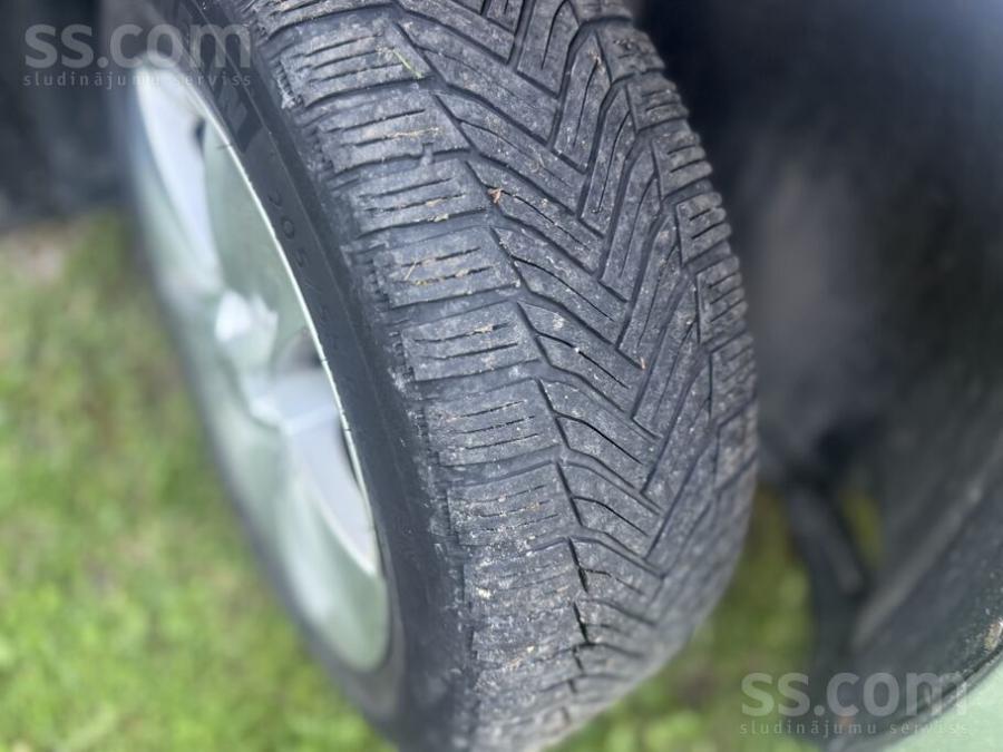 Pelēks Skoda Yeti 2014 Rīga, ar dzinēja tilpumu 2.00 L un nobraukumu 219 tūkst. km par 7350 €, foto 33 vietnē AUTOMOTO.COM.LV