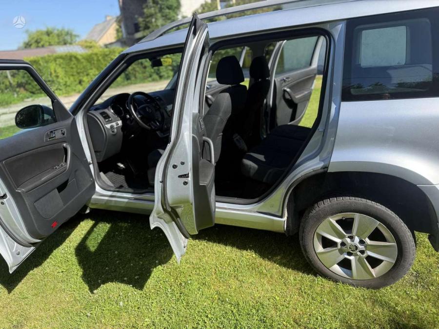 Pelēks Skoda Yeti 2014 Rīga, ar dzinēja tilpumu 0.00 L un nobraukumu 234 tūkst. km par 7250 €, foto 12 vietnē AUTOMOTO.COM.LV