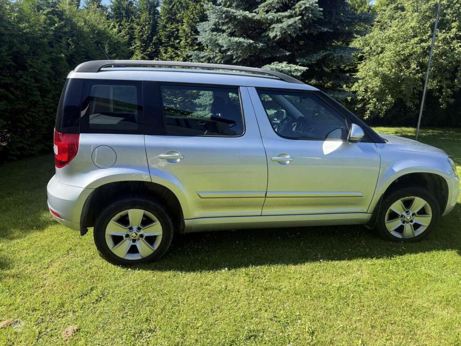 Pelēks Skoda Yeti 2014 Rīga, ar dzinēja tilpumu 0.00 L un nobraukumu 234 tūkst. km par 7250 €, foto 17 vietnē AUTOMOTO.COM.LV