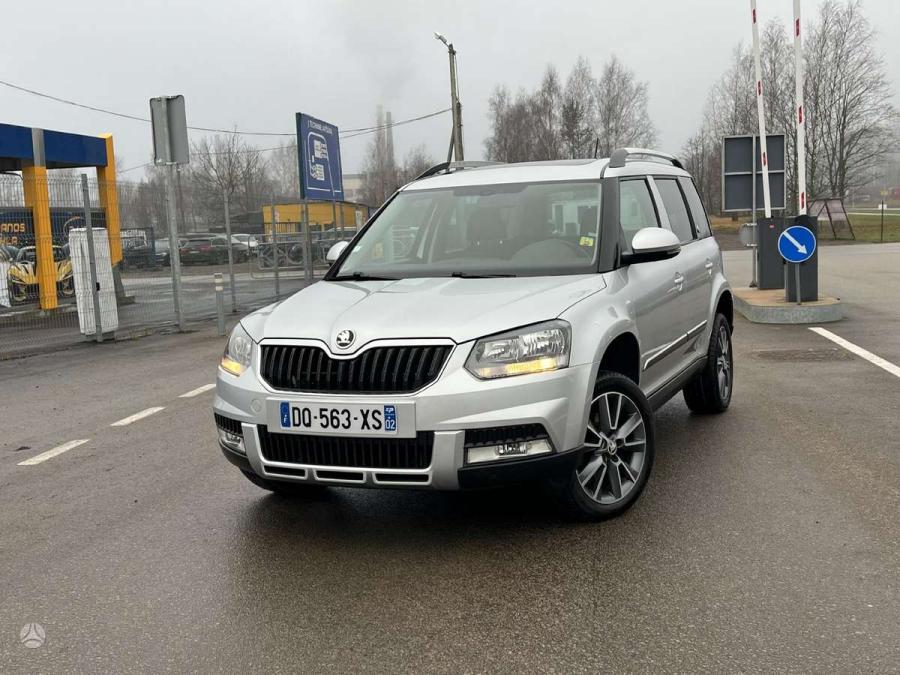 Grey Skoda Yeti 2015 in Panevezys, with an engine capacity of 2.00 L and mileage of 220 thousand km for 7590 €, photo 5 on AUTOMOTO.COM.LV