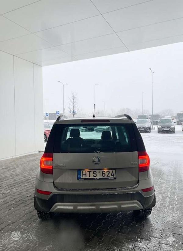 Pelēks Skoda Yeti 2015 Viļņa, ar dzinēja tilpumu 1.97 L un nobraukumu 178 tūkst. km par 7000 €, foto 4 vietnē AUTOMOTO.COM.LV