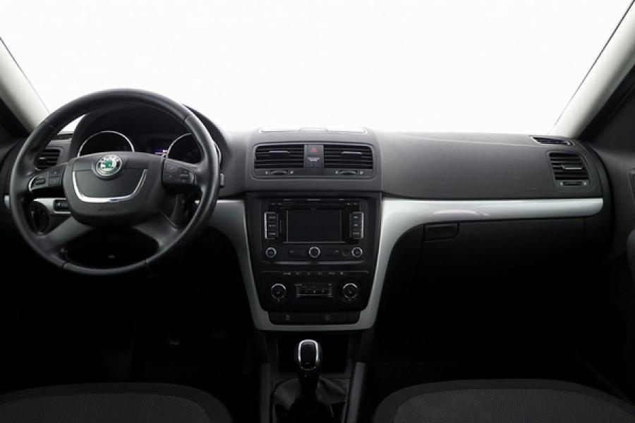 Pelēks Skoda Yeti 2011 Tallina, ar dzinēja tilpumu 2.00 L un nobraukumu 329 tūkst. km par 2199 €, foto 6 vietnē AUTOMOTO.COM.LV