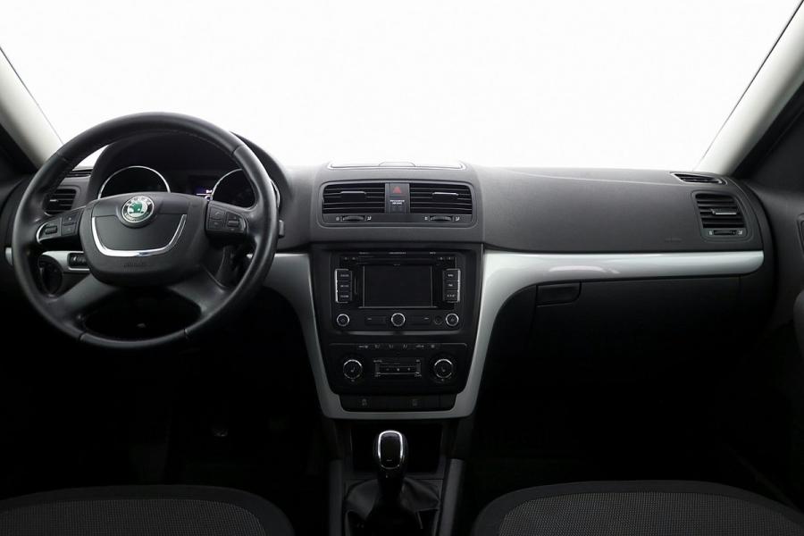Pelēks Skoda Yeti 2011 Tallina, ar dzinēja tilpumu 2.00 L un nobraukumu 329 tūkst. km par 2199 €, foto 14 vietnē AUTOMOTO.COM.LV