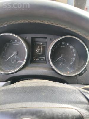 Pelēks Skoda Yeti 2011 Liepāja, ar dzinēja tilpumu 2.00 L un nobraukumu 366 tūkst. km par 2700 €, foto 5 vietnē AUTOMOTO.COM.LV