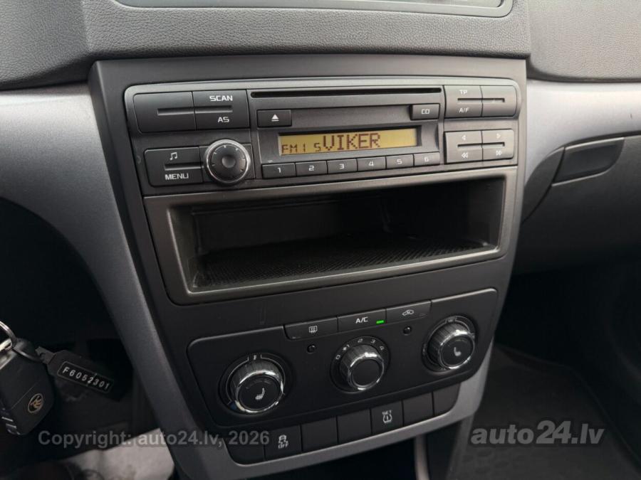 Grey Skoda Yeti 2015 in Parnu, with an engine capacity of 2.00 L and mileage of 241 thousand km for 8900 €, photo 8 on AUTOMOTO.COM.LV