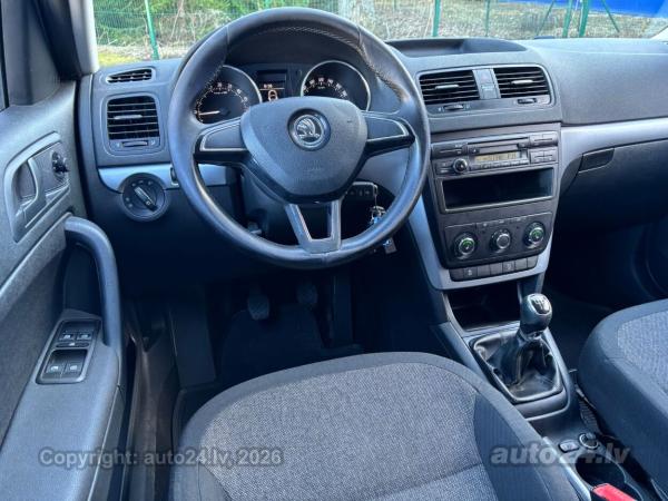 Grey Skoda Yeti 2015 in Paide, with an engine capacity of 2.00 L and mileage of 188 thousand km for 7490 €, photo 11 on AUTOMOTO.COM.LV