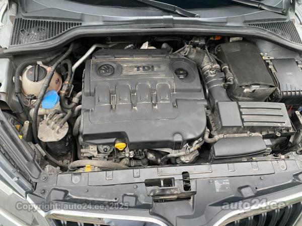 Pelēks Skoda Yeti 2016 Tallina, ar dzinēja tilpumu 2.00 L un nobraukumu 239 tūkst. km par 8999 €, foto 11 vietnē AUTOMOTO.COM.LV