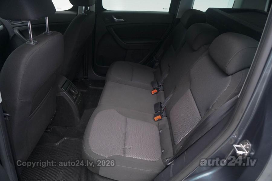 Pelēks Skoda Yeti 2016 Tallina, ar dzinēja tilpumu 1.20 L un nobraukumu 170 tūkst. km par 7990 €, foto 11 vietnē AUTOMOTO.COM.LV