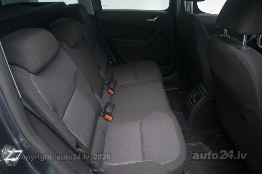Pelēks Skoda Yeti 2016 Tallina, ar dzinēja tilpumu 1.20 L un nobraukumu 170 tūkst. km par 7990 €, foto 13 vietnē AUTOMOTO.COM.LV