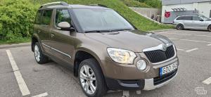 Skoda Yeti 2013 in Vilnius, with an engine capacity of 2.00 L and mileage of 245 thousand km for 3750 €, photo 3 on AUTOMOTO.COM.LV
