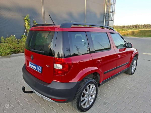 Red Skoda Yeti 2011 in Vilnius, with an engine capacity of 1.97 L and mileage of 181 thousand km for 6350 €, photo 6 on AUTOMOTO.COM.LV