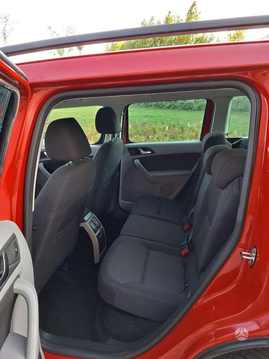Sarkans Skoda Yeti 2011 Viļņa, ar dzinēja tilpumu 1.97 L un nobraukumu 181 tūkst. km par 6350 €, foto 15 vietnē AUTOMOTO.COM.LV