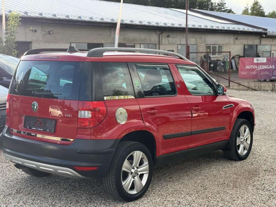 Sarkans Skoda Yeti 2011 Ukmergė, ar dzinēja tilpumu 1.20 L un nobraukumu 240 tūkst. km par 3550 €, foto 5 vietnē AUTOMOTO.COM.LV