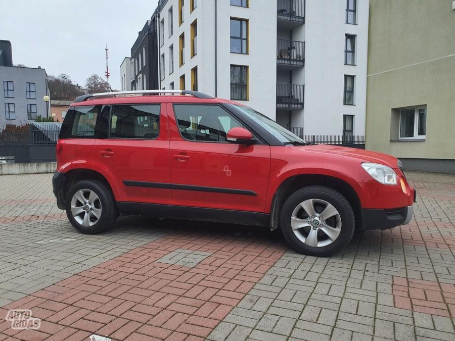 Red Skoda Yeti 2012 in Kaunas, with an engine capacity of 2.00 L and mileage of 412 thousand km for 2300 €, photo 4 on AUTOMOTO.COM.LV