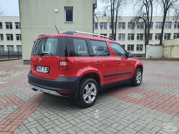 Red Skoda Yeti 2012 in Kaunas, with an engine capacity of 2.00 L and mileage of 412 thousand km for 2300 €, photo 4 on AUTOMOTO.COM.LV