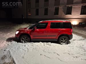 Red Skoda Yeti 2012 in Riga, with an engine capacity of 2.00 L and mileage of 297 thousand km for 2500 €, photo  on AUTOMOTO.COM.LV