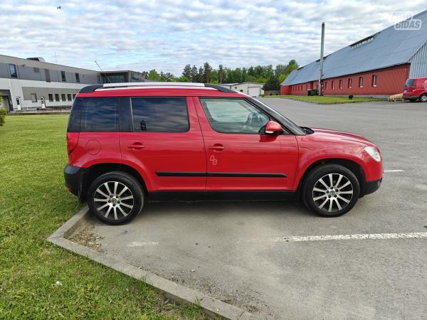 Red Skoda Yeti 2012 in Kaunas, with an engine capacity of 2.00 L and mileage of 189 thousand km for 4500 €, photo 6 on AUTOMOTO.COM.LV