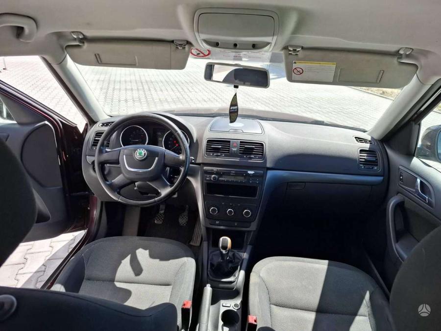 Sarkans Skoda Yeti 2012 Klaipėda, ar dzinēja tilpumu 1.97 L un nobraukumu 355 tūkst. km par 4000 €, foto 11 vietnē AUTOMOTO.COM.LV
