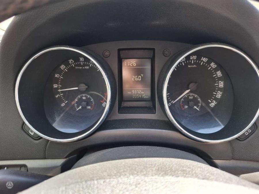 Sarkans Skoda Yeti 2012 Klaipėda, ar dzinēja tilpumu 1.97 L un nobraukumu 355 tūkst. km par 4000 €, foto 12 vietnē AUTOMOTO.COM.LV