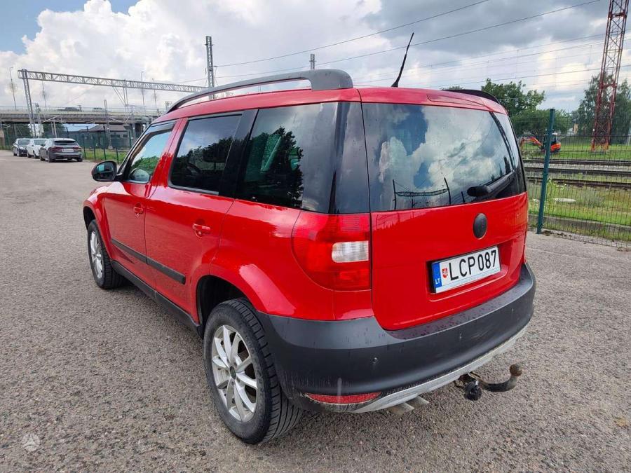Sarkans Skoda Yeti 2012 Šauļi, ar dzinēja tilpumu 2.00 L un nobraukumu 292 tūkst. km par 3950 €, foto 7 vietnē AUTOMOTO.COM.LV