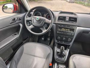 Sarkans Skoda Yeti 2012 Šauļi, ar dzinēja tilpumu 2.00 L un nobraukumu 292 tūkst. km par 3950 €, foto 11 vietnē AUTOMOTO.COM.LV