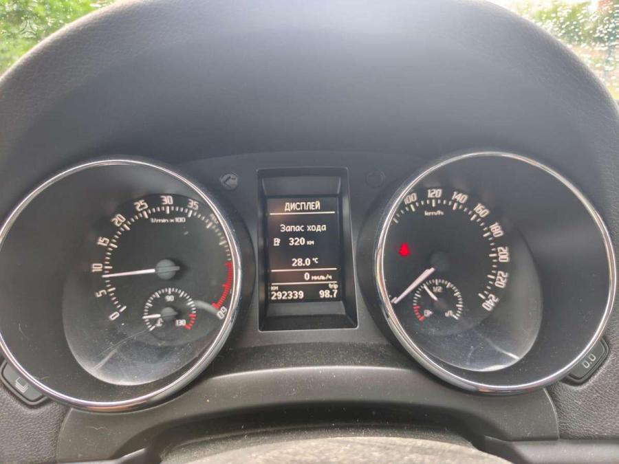 Sarkans Skoda Yeti 2012 Šauļi, ar dzinēja tilpumu 2.00 L un nobraukumu 292 tūkst. km par 3950 €, foto 18 vietnē AUTOMOTO.COM.LV