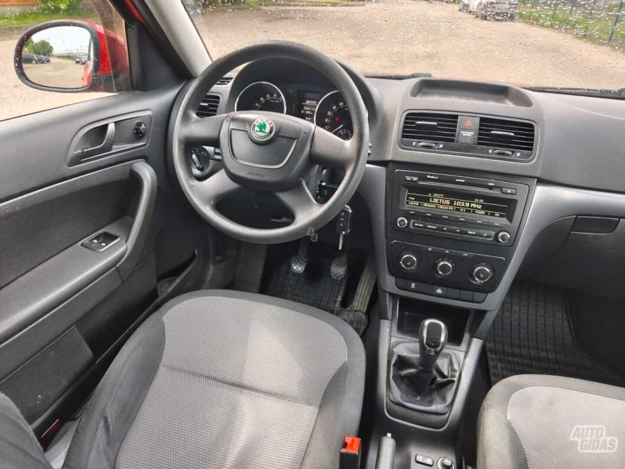 Sarkans Skoda Yeti 2012 Šauļi, ar dzinēja tilpumu 2.00 L un nobraukumu 292 tūkst. km par 3950 €, foto 11 vietnē AUTOMOTO.COM.LV