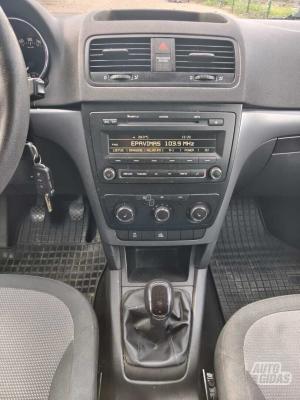 Sarkans Skoda Yeti 2012 Šauļi, ar dzinēja tilpumu 2.00 L un nobraukumu 292 tūkst. km par 3950 €, foto 13 vietnē AUTOMOTO.COM.LV