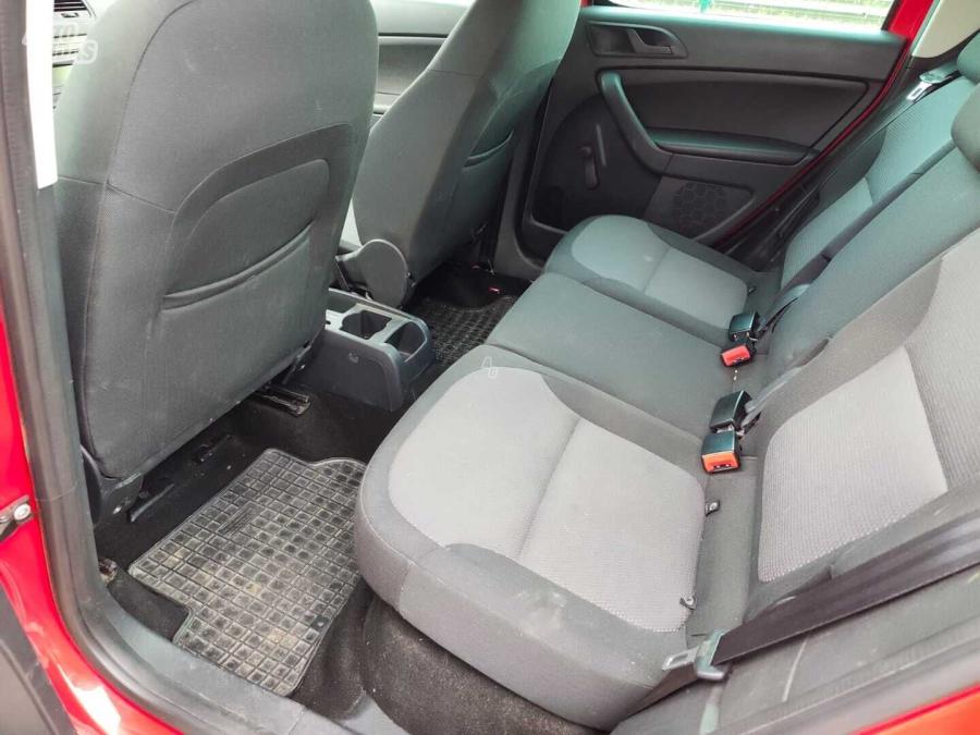 Sarkans Skoda Yeti 2012 Šauļi, ar dzinēja tilpumu 2.00 L un nobraukumu 292 tūkst. km par 3950 €, foto 16 vietnē AUTOMOTO.COM.LV