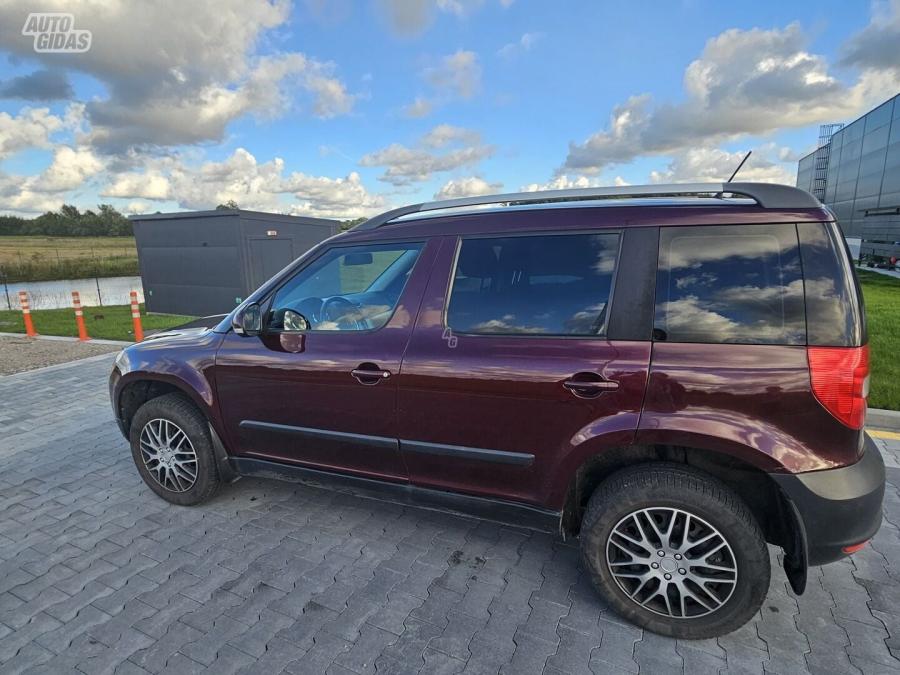Red Skoda Yeti 2012 in Klaipeda, with an engine capacity of 1.20 L and mileage of 218 thousand km for 5500 €, photo 6 on AUTOMOTO.COM.LV