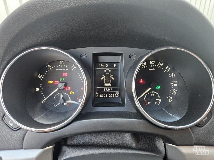 Red Skoda Yeti 2012 in Klaipeda, with an engine capacity of 1.20 L and mileage of 218 thousand km for 5500 €, photo 28 on AUTOMOTO.COM.LV