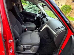 Red Skoda Yeti 2014 in Kedainiai, with an engine capacity of 1.97 L and mileage of 286 thousand km for 7750 €, photo 20 on AUTOMOTO.COM.LV