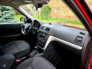 Red Skoda Yeti 2014 in Kedainiai, with an engine capacity of 1.97 L and mileage of 286 thousand km for 7750 €, photo 26 on AUTOMOTO.COM.LV